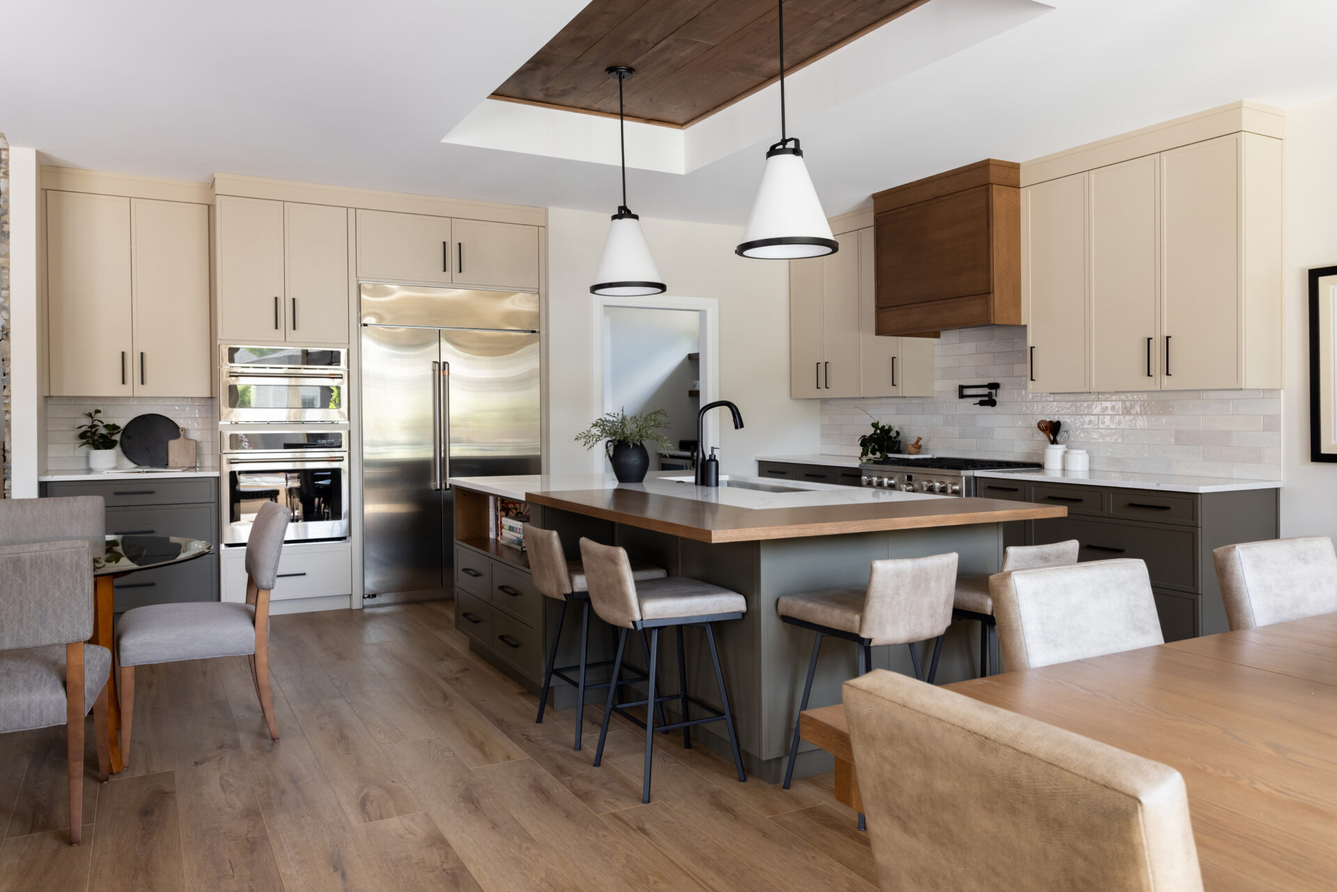 Red Oak Residence – Windmill Cabinet Shop Ltd.