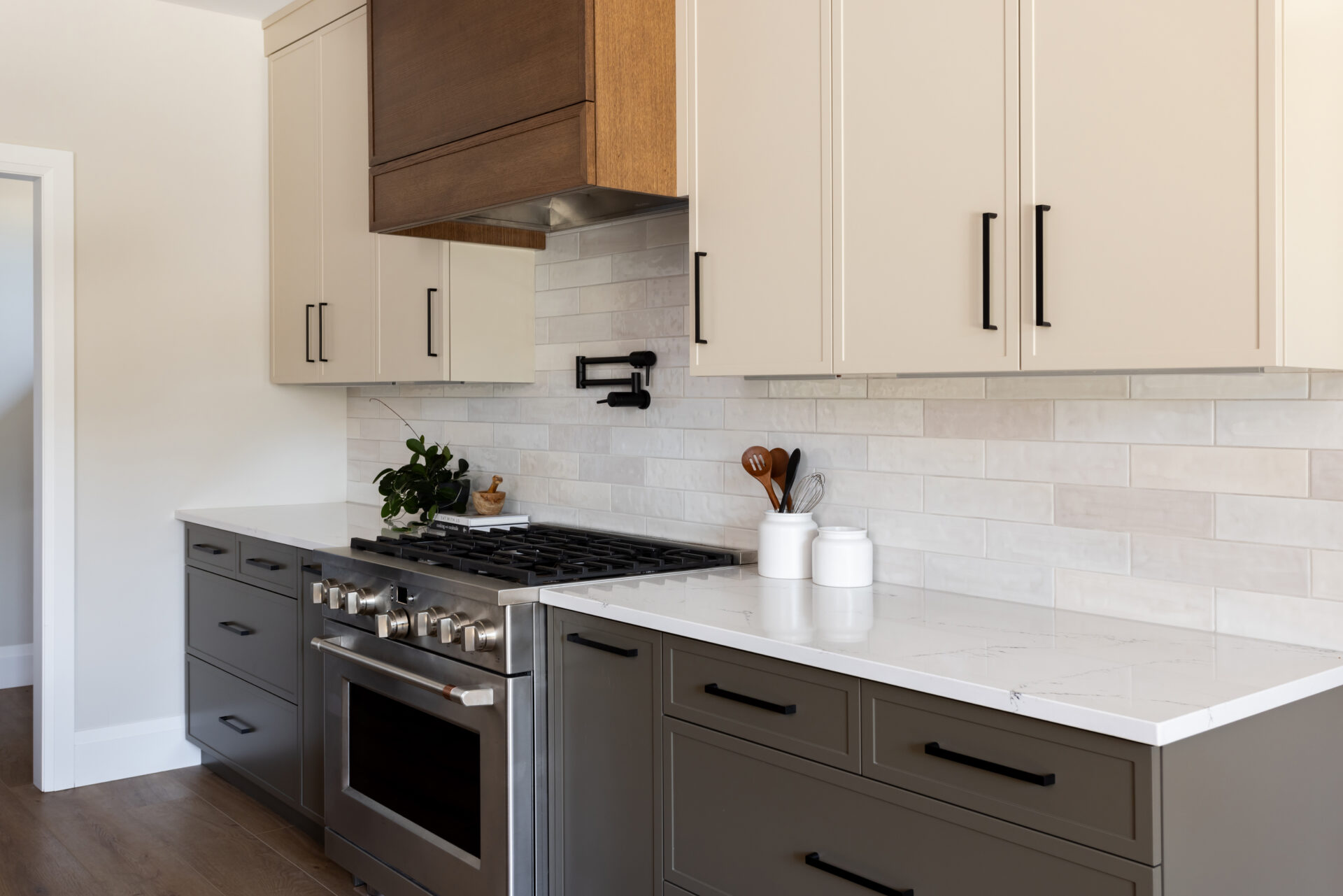 Red Oak Residence – Windmill Cabinet Shop Ltd.